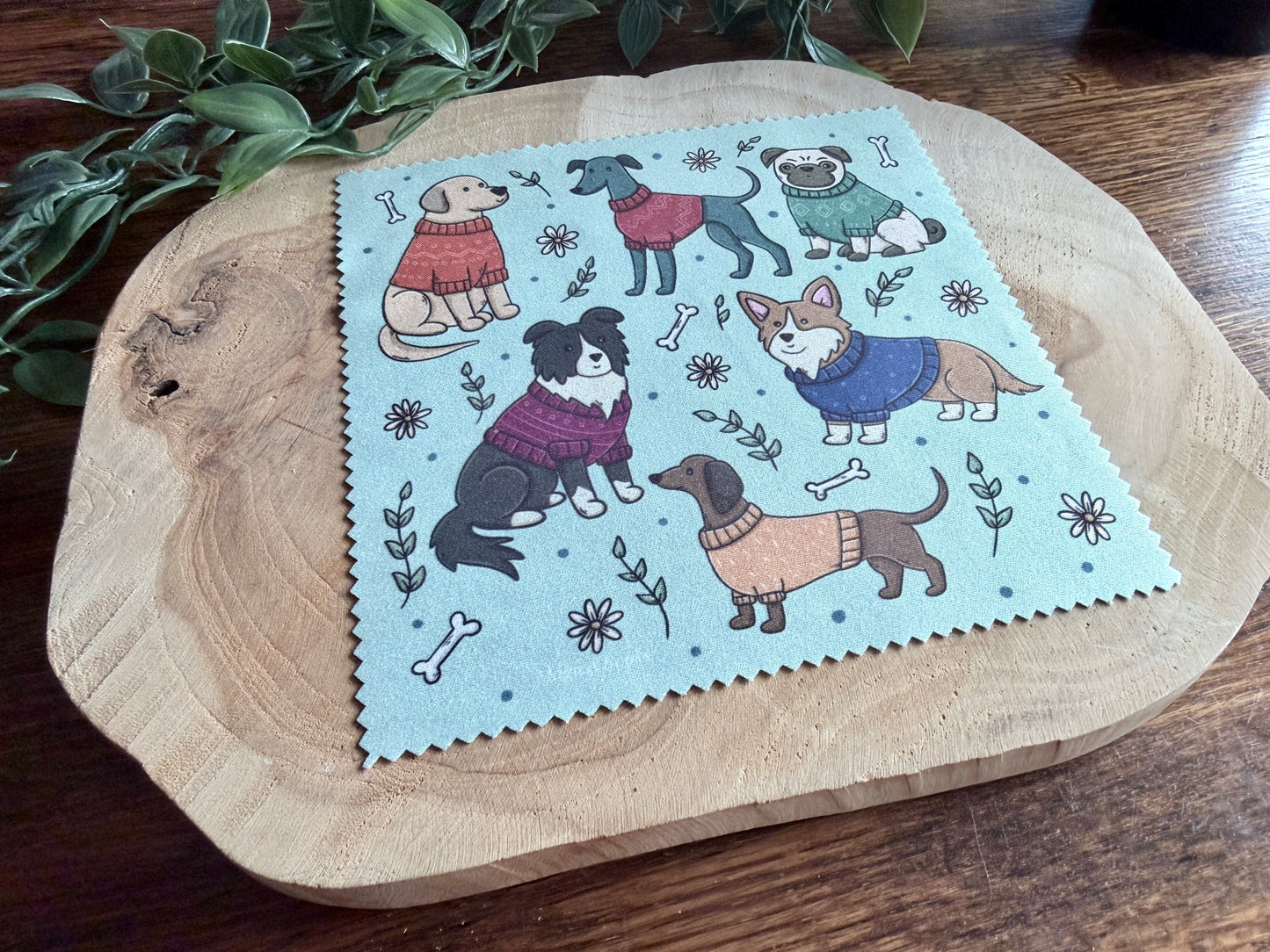 Dogs in Sweaters Cleaning Cloth – Magic&Books